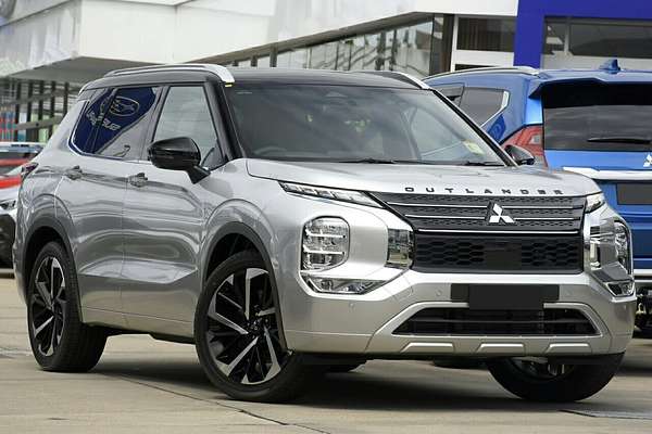 Mitsubishi Outlander | Cars for Sale | John Hughes