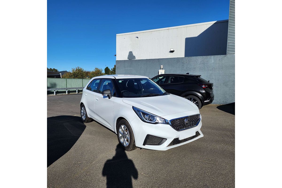 SOLD 2024 MG MG3 Core in Dover White | Demo Hatch | Ballarat VIC