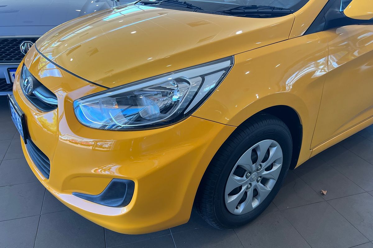 2015 hyundai accent active store