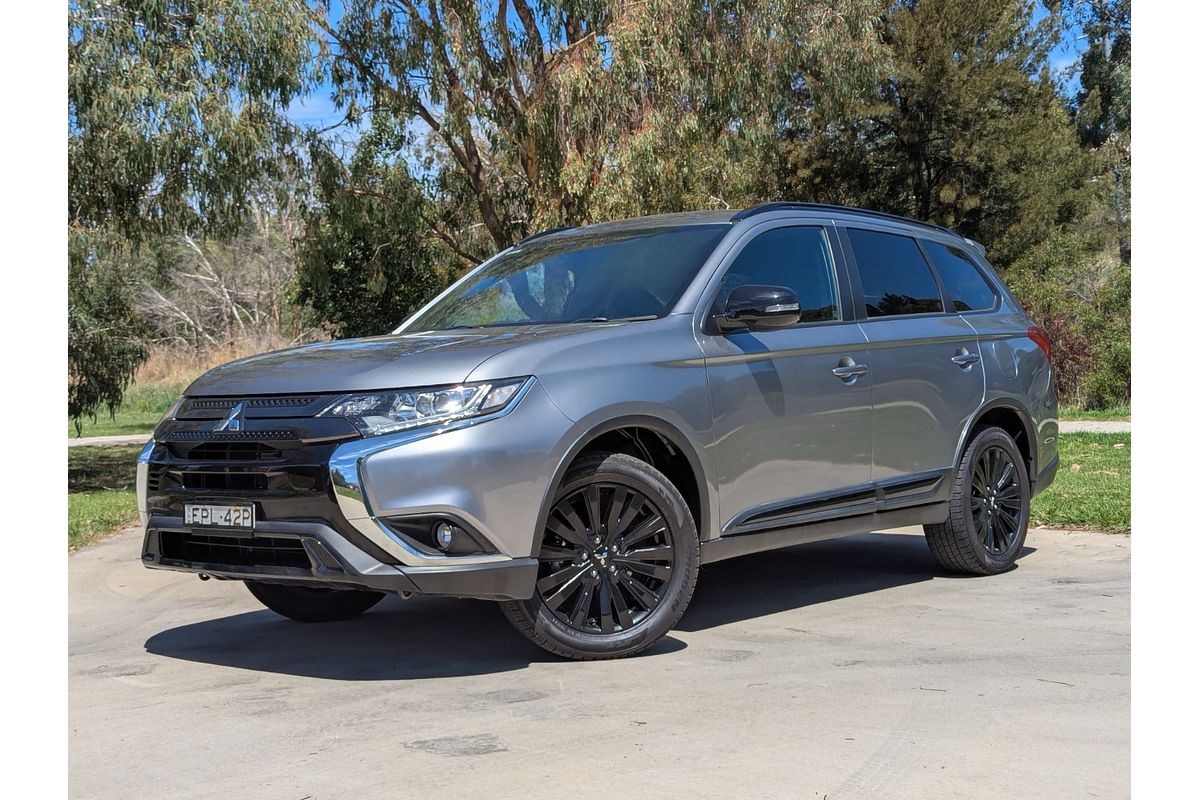 SOLD 2021 Mitsubishi Outlander Black Edition in Titanium | Used SUV ...