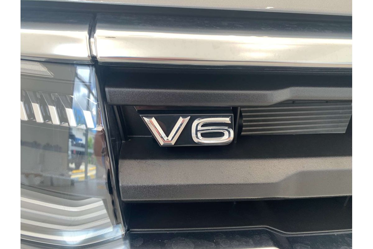 SOLD 2024 Volkswagen Amarok TDI600 Style in Medium Silver | New Ute ...