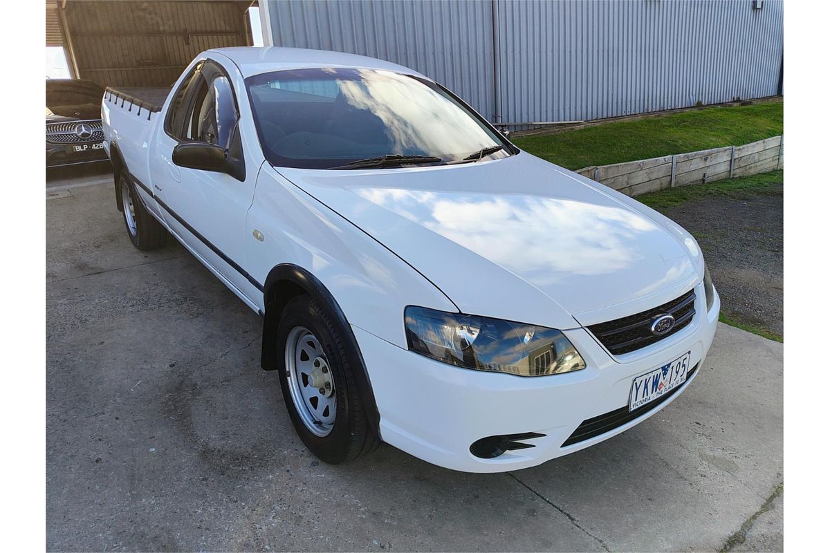 SOLD 2007 Ford Falcon Ute RTV in White | Used Ute | Belmont VIC | Find ...