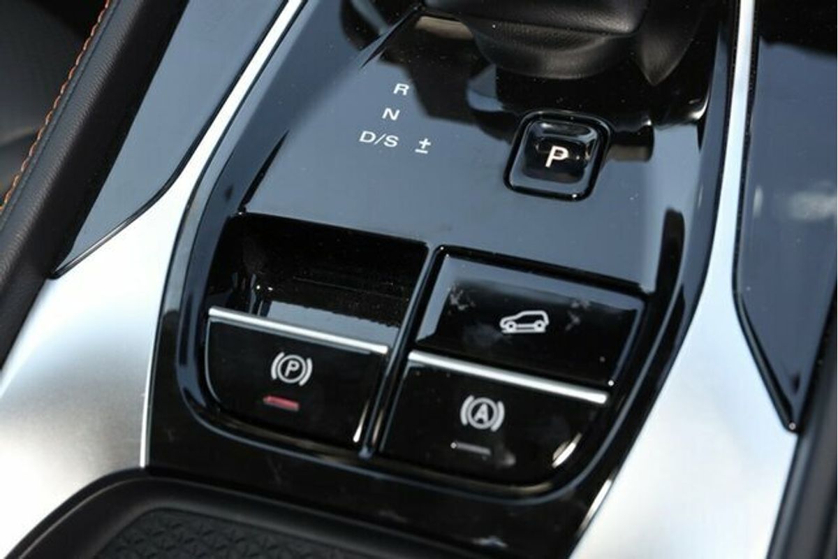 SOLD 2025 MG HS Excite in Cashmere Silver Metallic | New SUV | Stock # ...