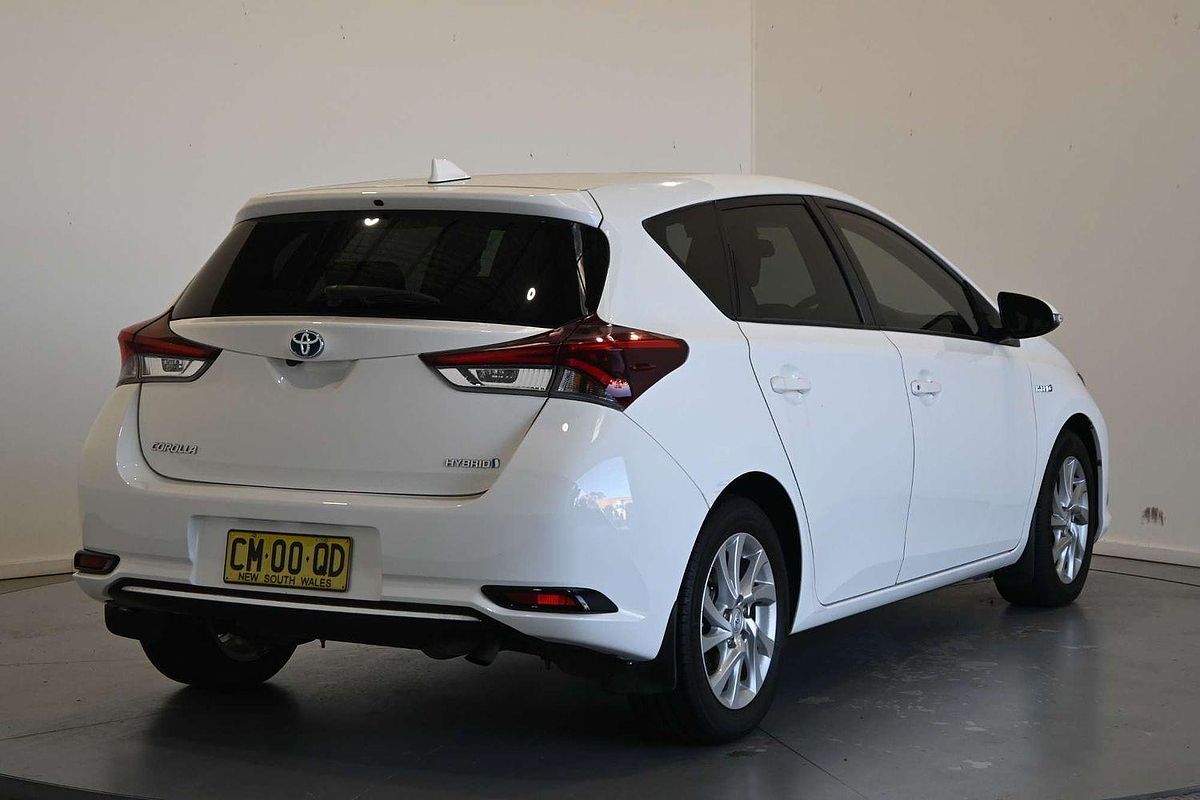 SOLD 2017 Toyota Corolla Hybrid in Glacier White | Used Hatch | North ...