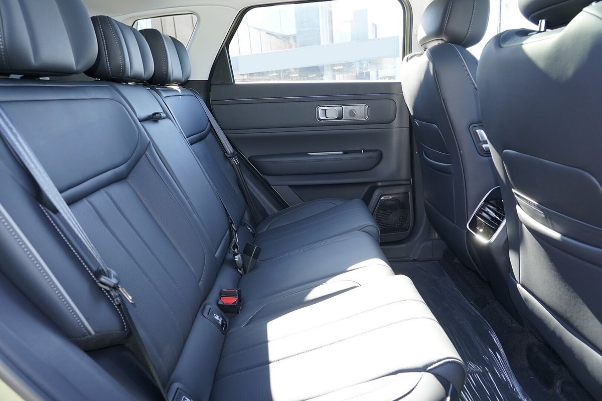 SOLD 2025 Jaecoo J7 SHS Summit in Forest Green | New SUV | Victoria ...