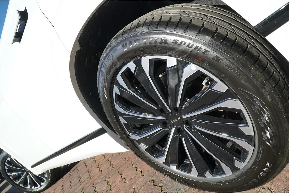 2025 Jaecoo J8 Track in Arctic White | Demo SUV | Victoria Park WA ...