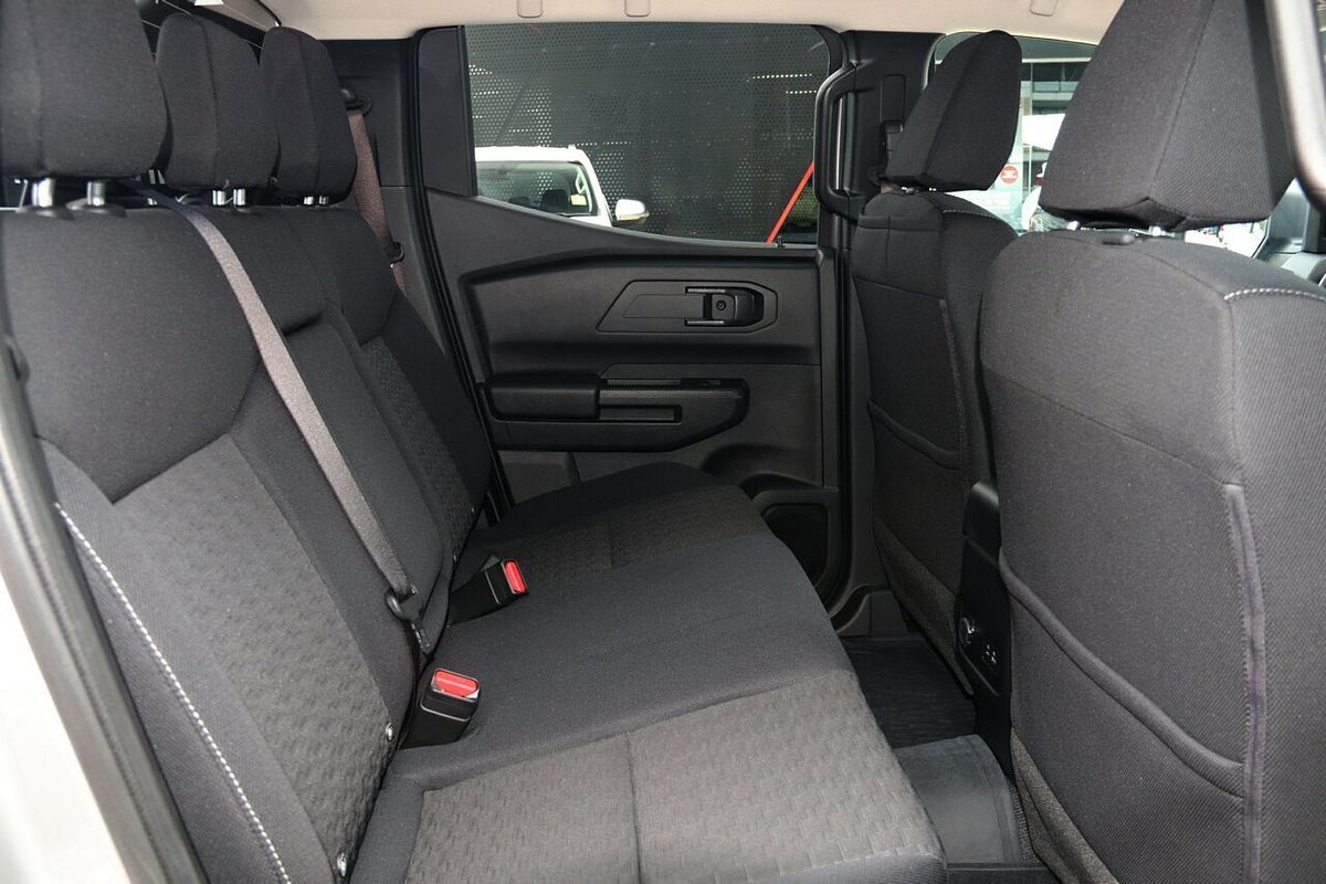 SOLD 2025 Mitsubishi Triton GLX-R in BLADE SILVER | New Ute | Stock ...