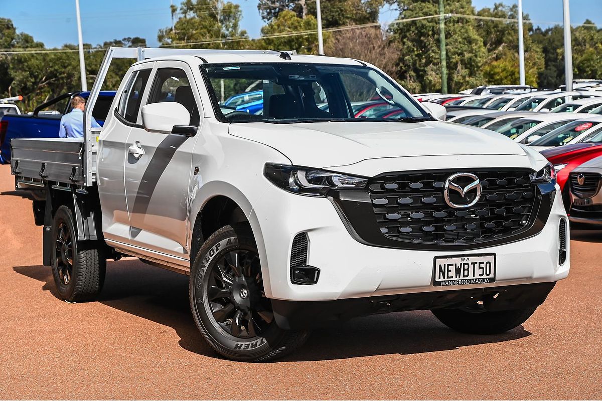 SOLD 2025 Mazda BT-50 XT in White | Demo Ute | Stock #11234102 ...