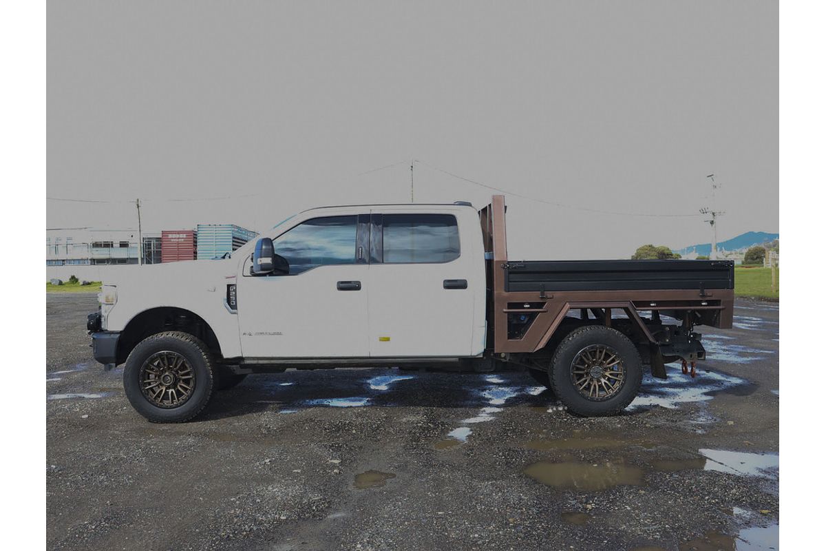 SOLD 2020 Ford F250 in White | Used CHASSIS/CAB (CREW CAB) | Stock # ...