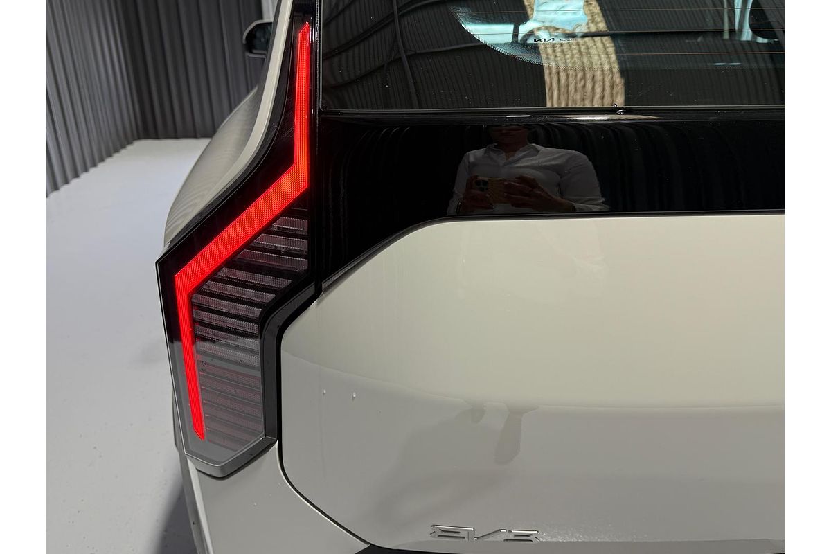 2025 Kia EV3 Air Standard Range in White | Demo SUV | Stock #956408 ...