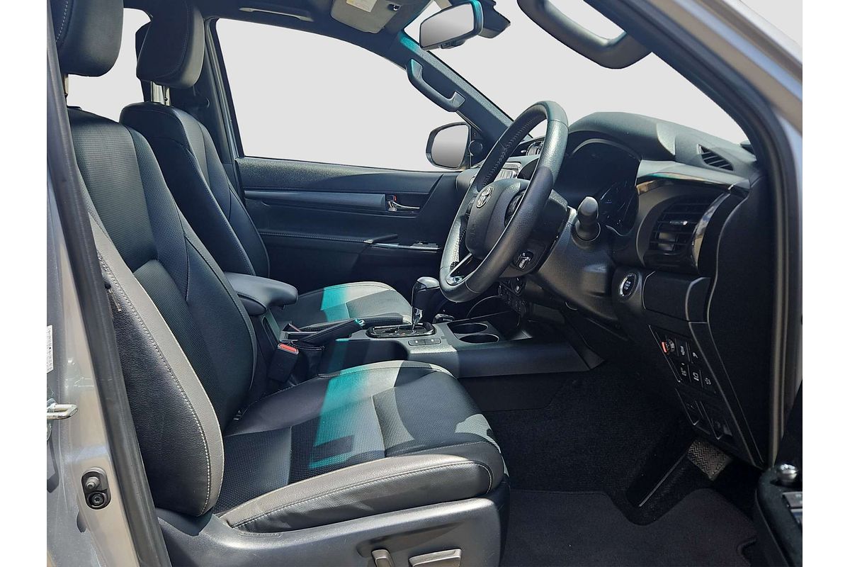 SOLD 2023 Toyota Hilux Rogue in Stunning Silver | Used Ute | Stock ...