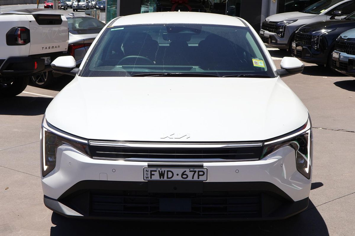 2025 Kia K4 Sport+ in Snow White Pearl | Demo Hatch | Stock #K178952 ...