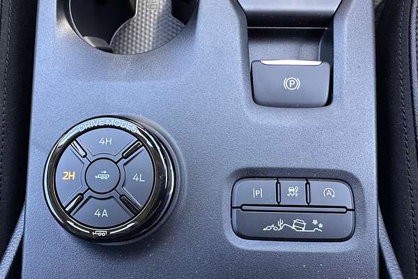 2025 Ford Everest in ALUMINIUM METALLIC | Demo Sedan | Stock #MQF2 ...