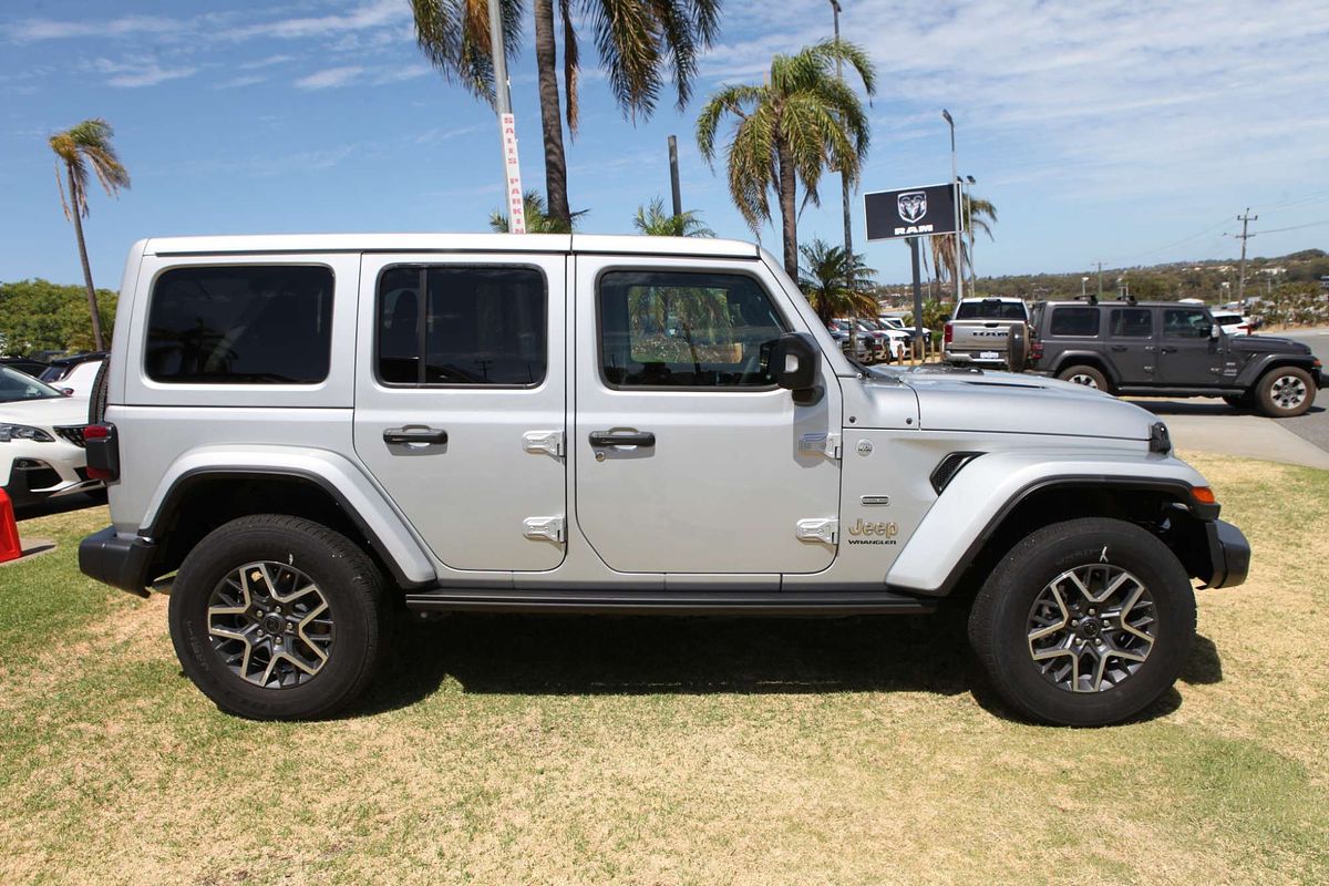 2024 Jeep Wrangler Unlimited Overland in Silver Zynith | New SUV ...