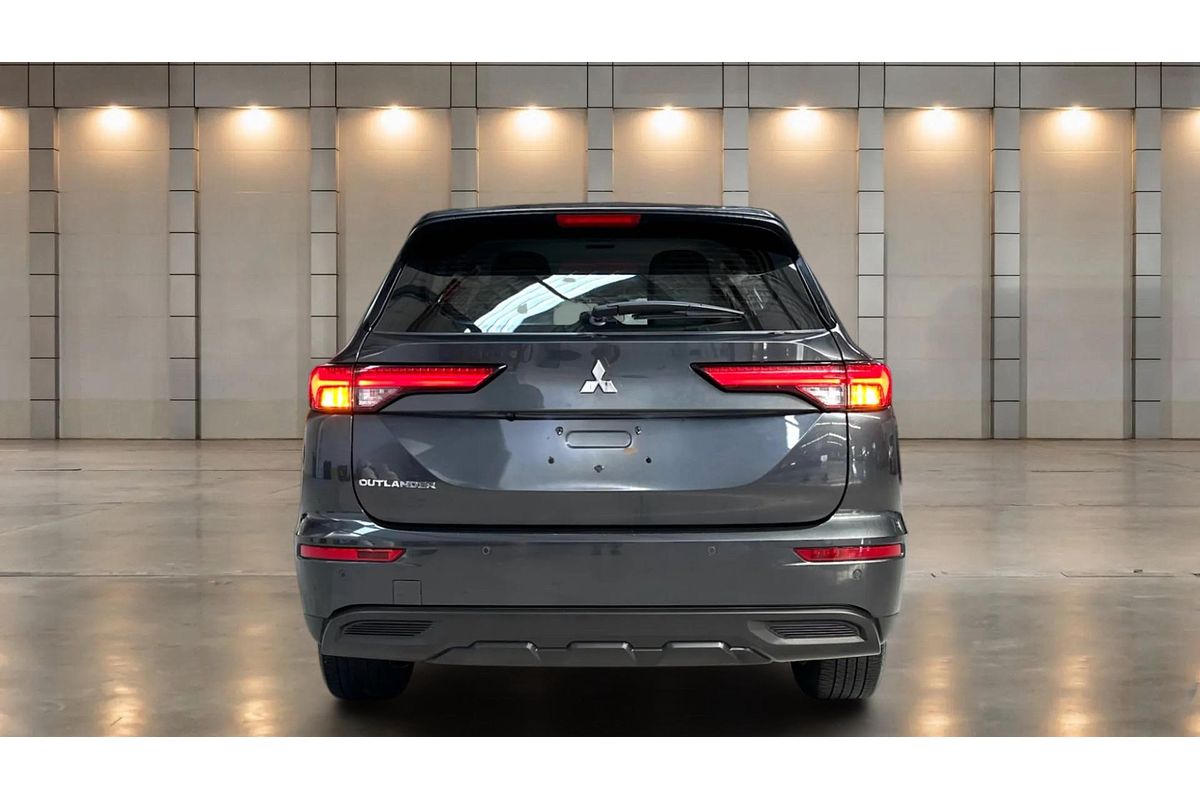 SOLD 2024 Mitsubishi Outlander ES in Grey | Used SUV | Stock #U9291 ...