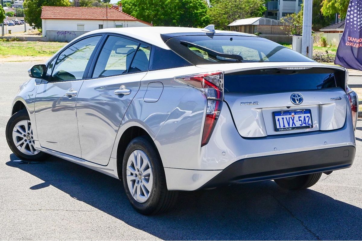SOLD 2016 Toyota Prius in Silver Pearl | Used Hatch | Stock #U128465 ...