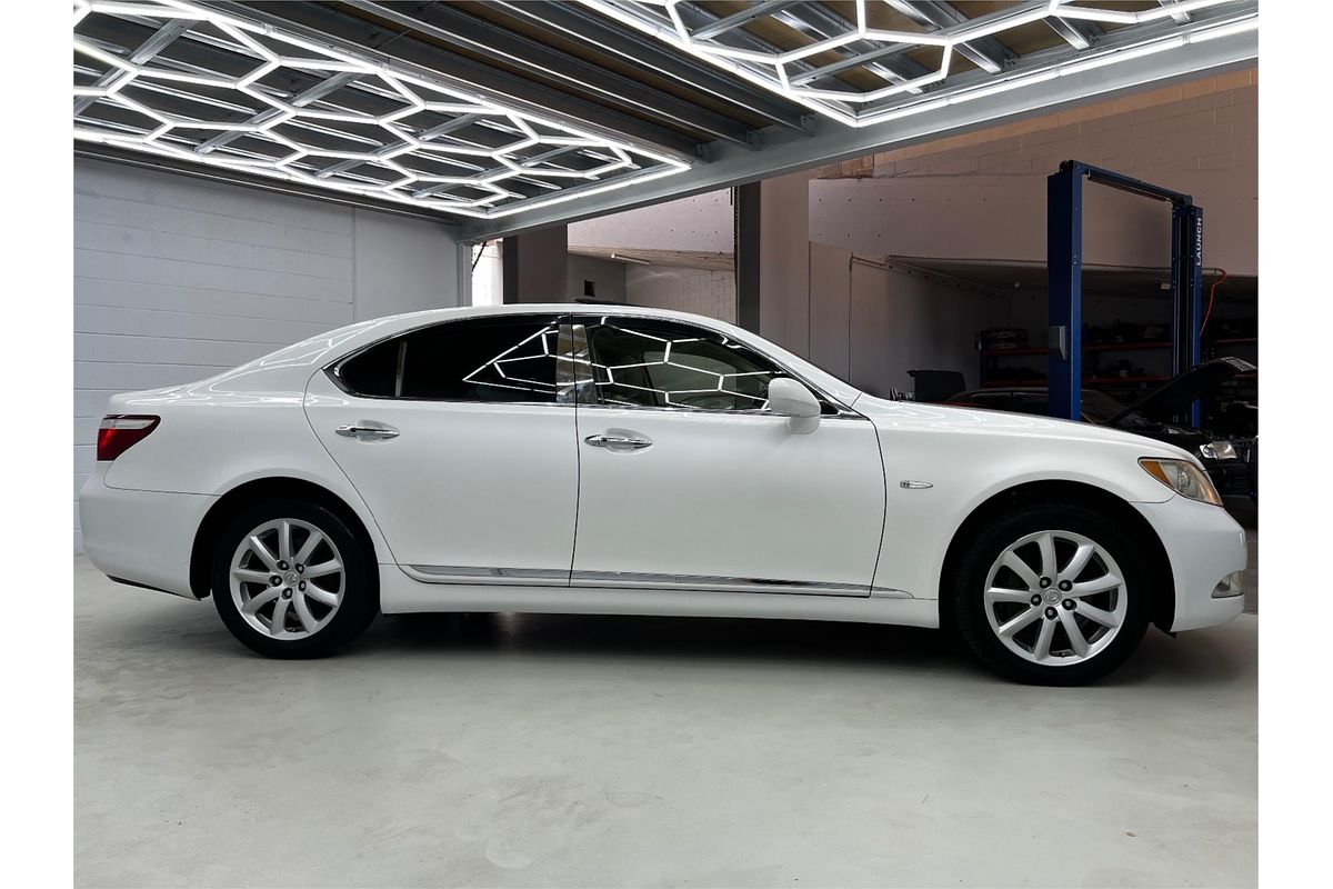 2007 Lexus LS LS460 in Pearl White | Used Sedan | Stock #2606 | Taren ...