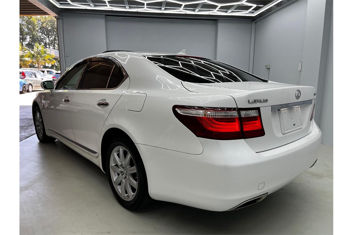 2007 Lexus LS LS460 in Pearl White | Used Sedan | Stock #2606 | Taren ...