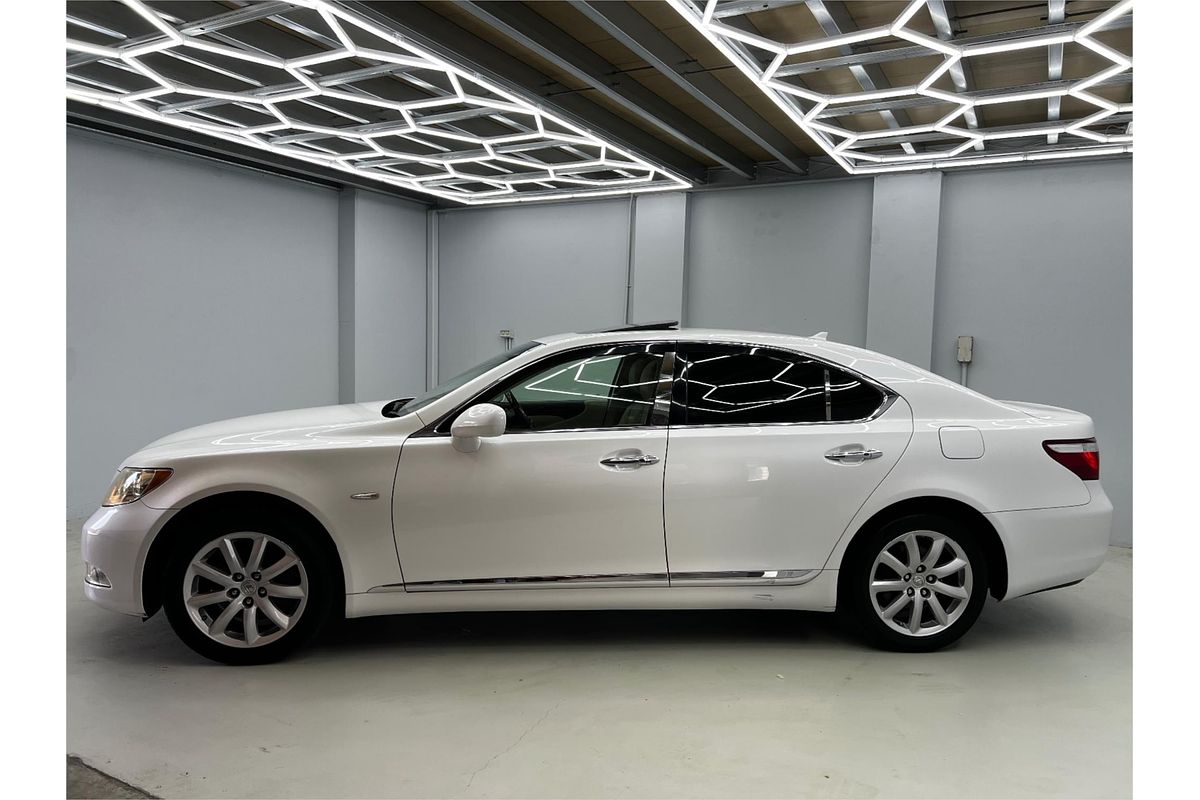 2007 Lexus LS LS460 in Pearl White | Used Sedan | Stock #2606 | Taren ...