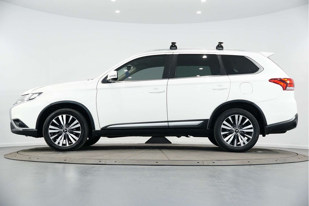 SOLD 2018 Mitsubishi Outlander LS in WHITE | Used SUV | Stock #50904 ...
