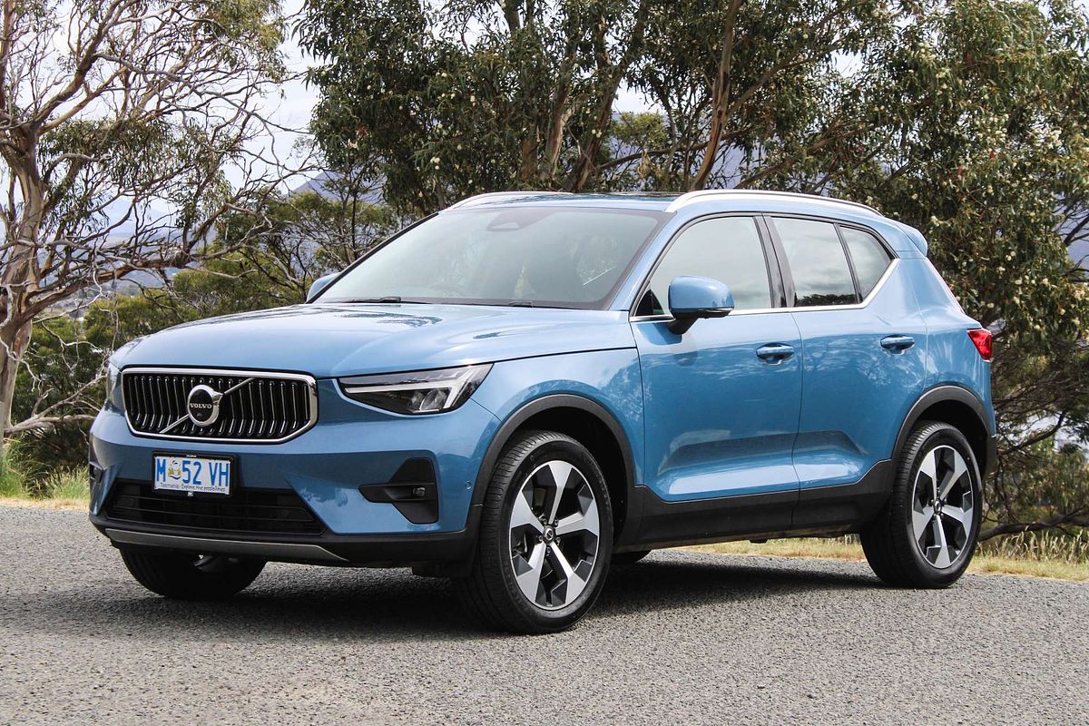 SOLD 2023 Volvo XC40 Ultimate B4 Bright in BLUE | Used SUV | Stock # ...