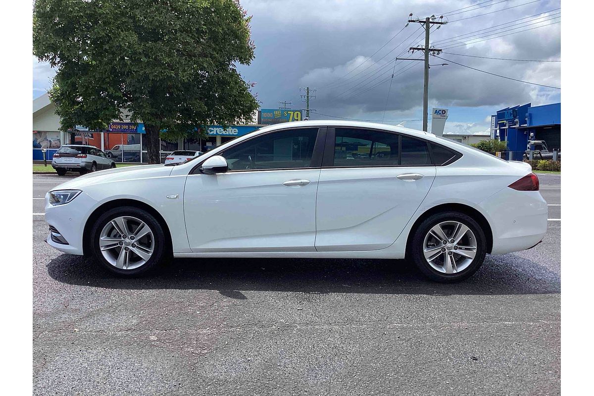 SOLD 2018 Holden Commodore LT in WHITE | Used Hatch | Stock #12162 ...
