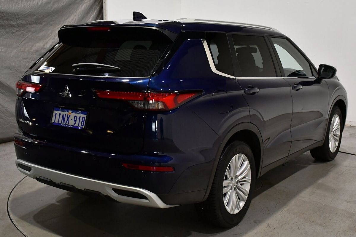 SOLD 2025 Mitsubishi Outlander LS in COSMIC BLUE | Used SUV | Stock ...