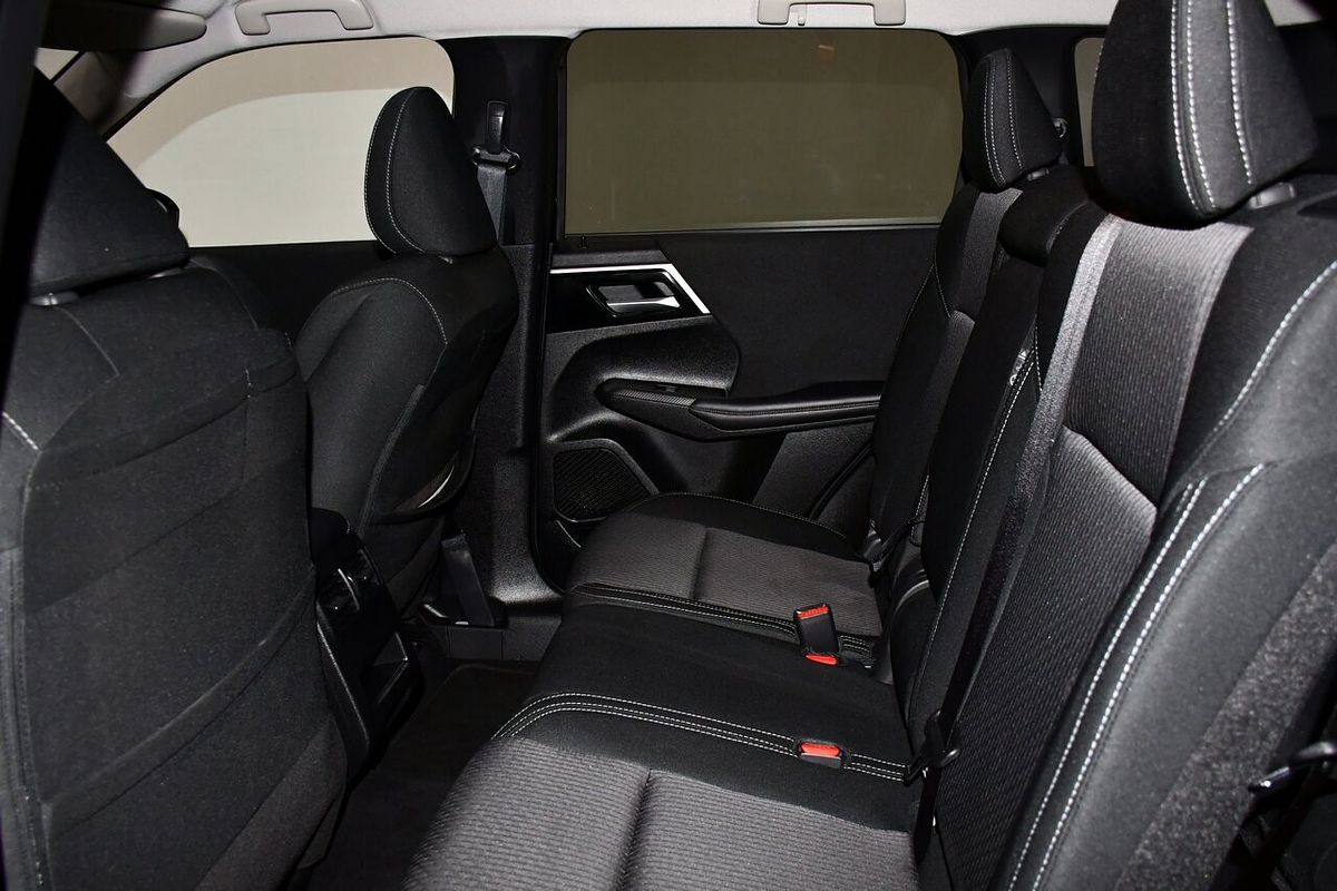 SOLD 2025 Mitsubishi Outlander LS in COSMIC BLUE | Used SUV | Stock ...