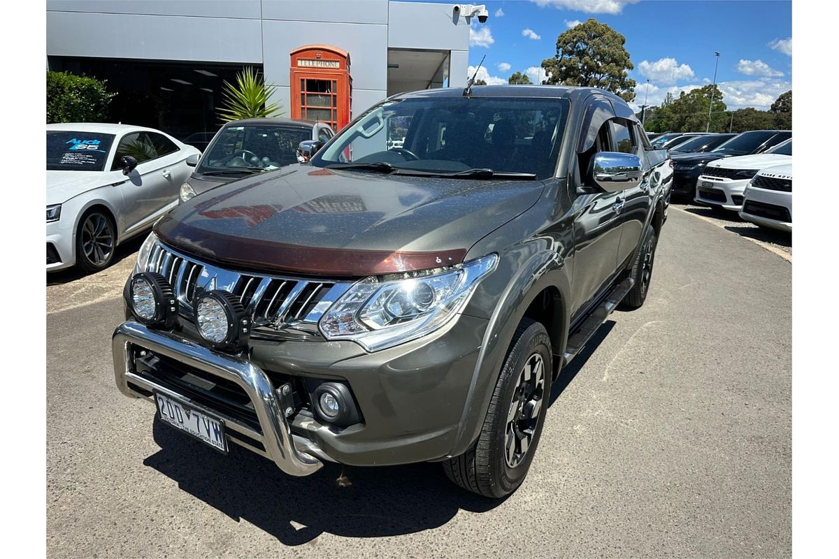 SOLD 2015 Mitsubishi Triton Exceed in GREY/OLIVE | Used Ute | Stock ...