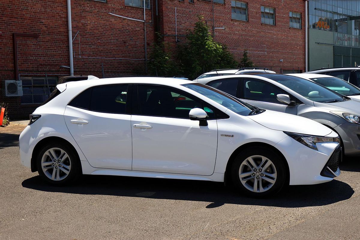 2019 Toyota Corolla Ascent Sport Hybrid in WHITE | Used Hatch | Stock ...