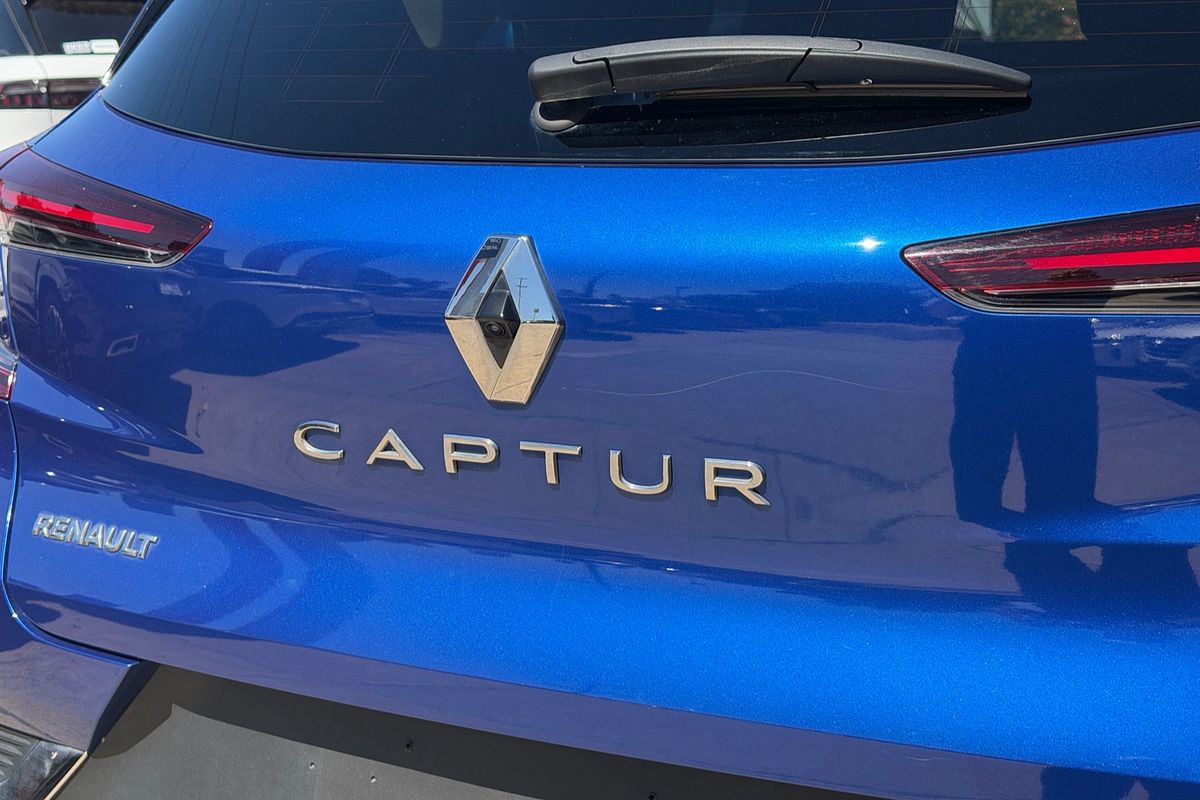 SOLD 2022 Renault Captur Intens in Blue | Used Hatch | Stock #37395 ...