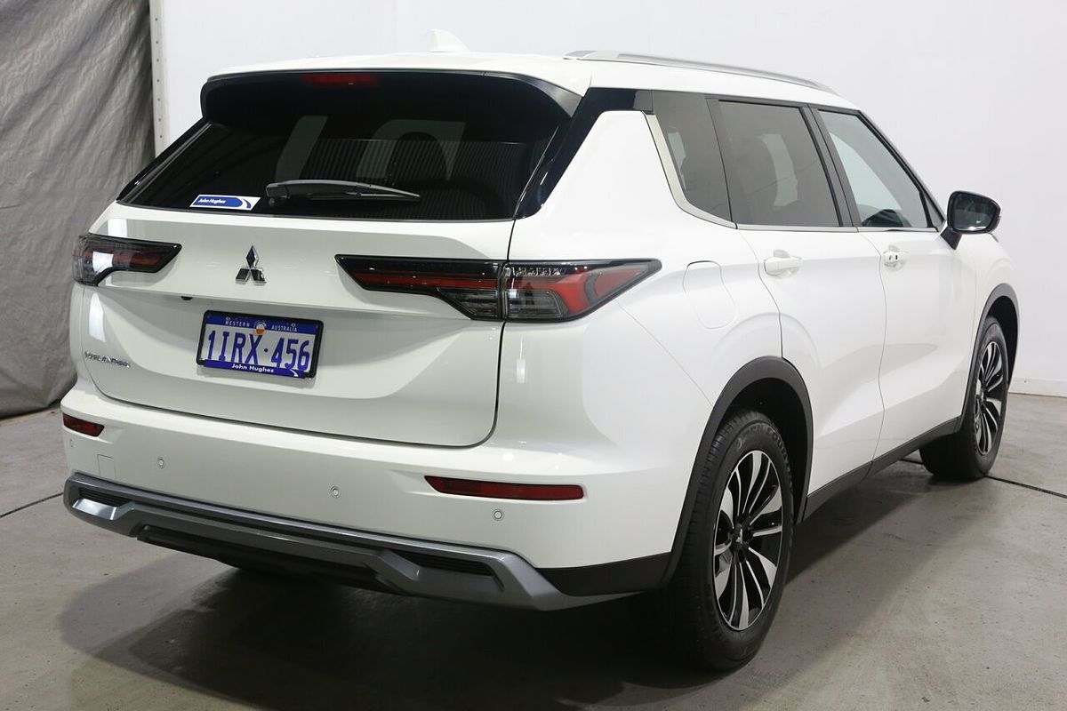 2025 Mitsubishi Outlander LS in WHITE | Used SUV | Stock #468626 ...
