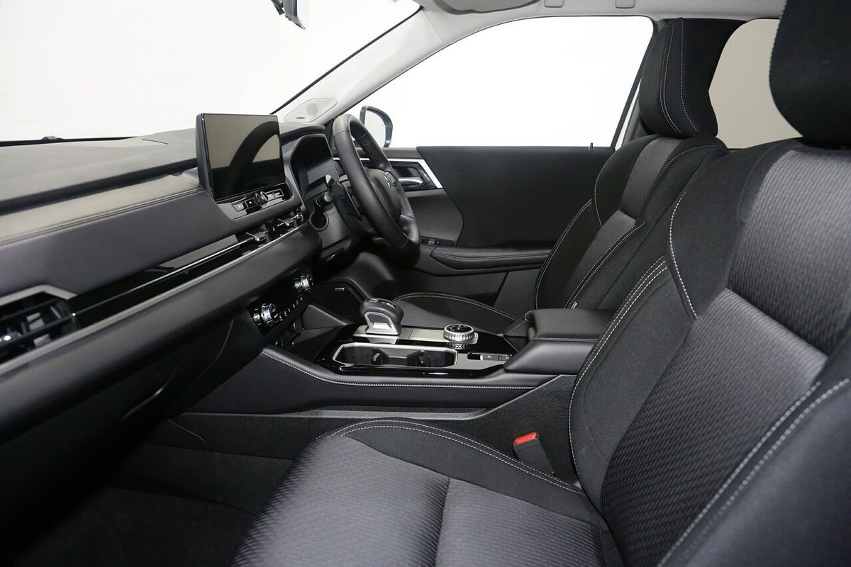 SOLD 2025 Mitsubishi Outlander LS in WHITE | Used SUV | Stock #468626 ...
