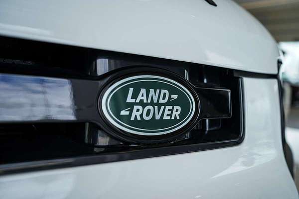 2024 Land Rover Defender 110 P400e X-Dynamic SE in Fuji White | Demo ...