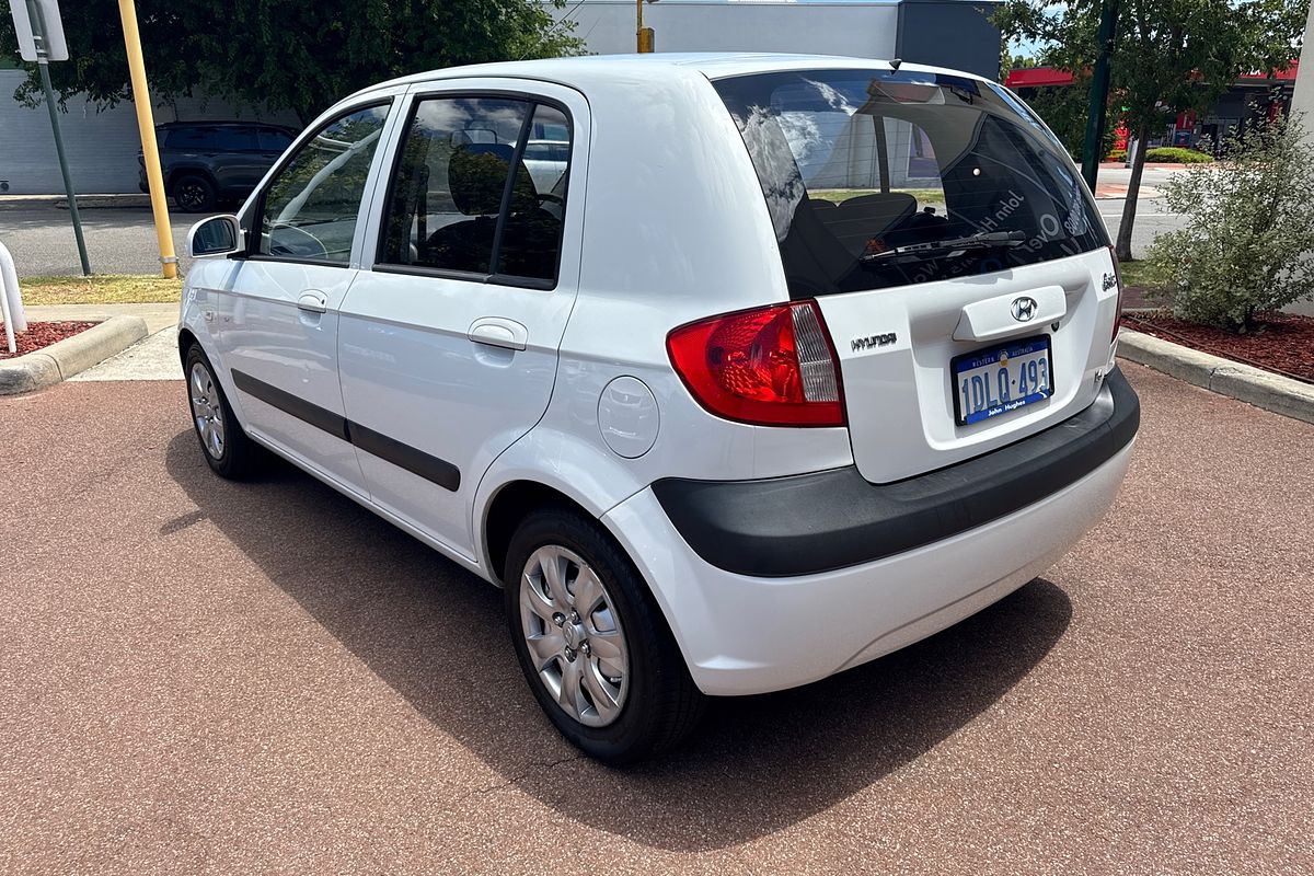 SOLD 2010 Hyundai Getz SX in Noble White | Used Hatch | Stock #467997 ...