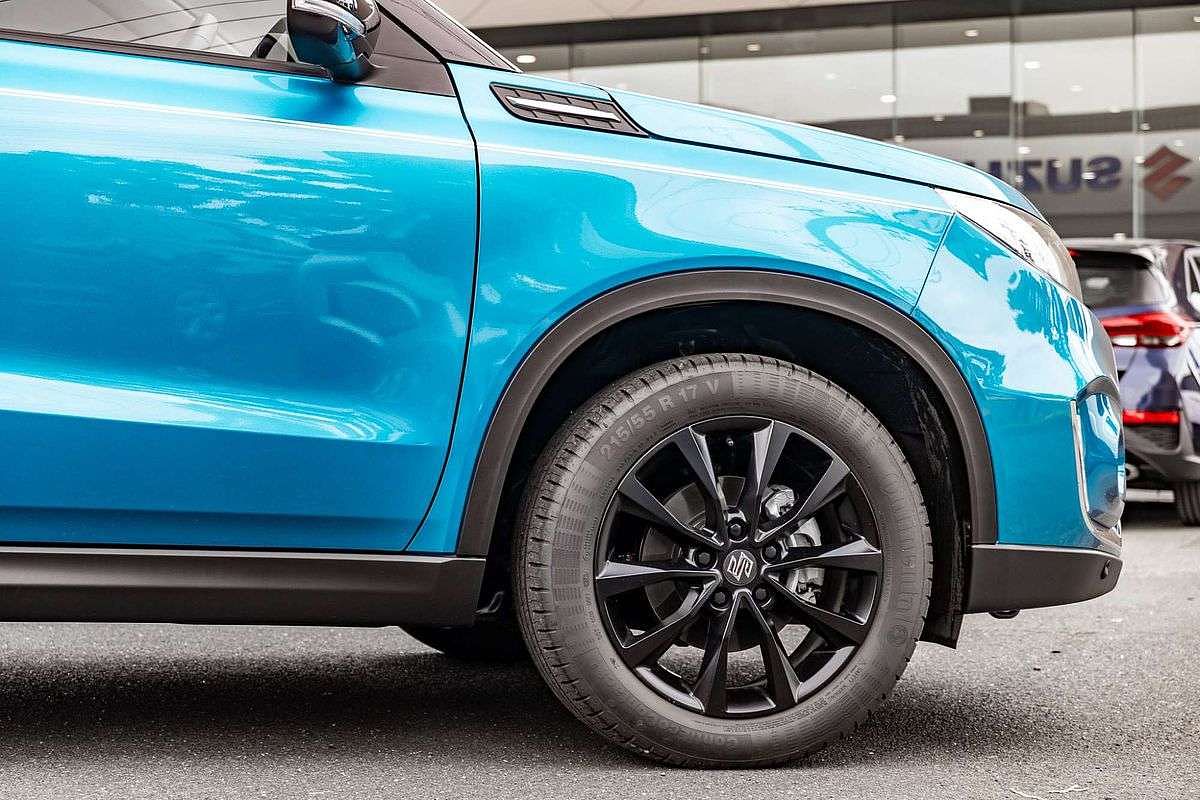 2024 Suzuki Vitara Turbo in Atlantis Turquoise/CosmicBlack | Demo SUV ...