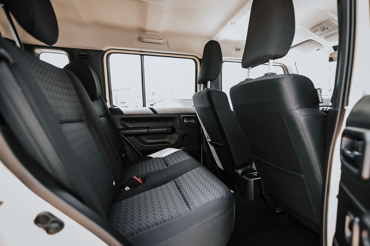 2026 Suzuki Jimny XL in Chiffon Ivory/Blk | New SUV | Stock #AN41503949 ...