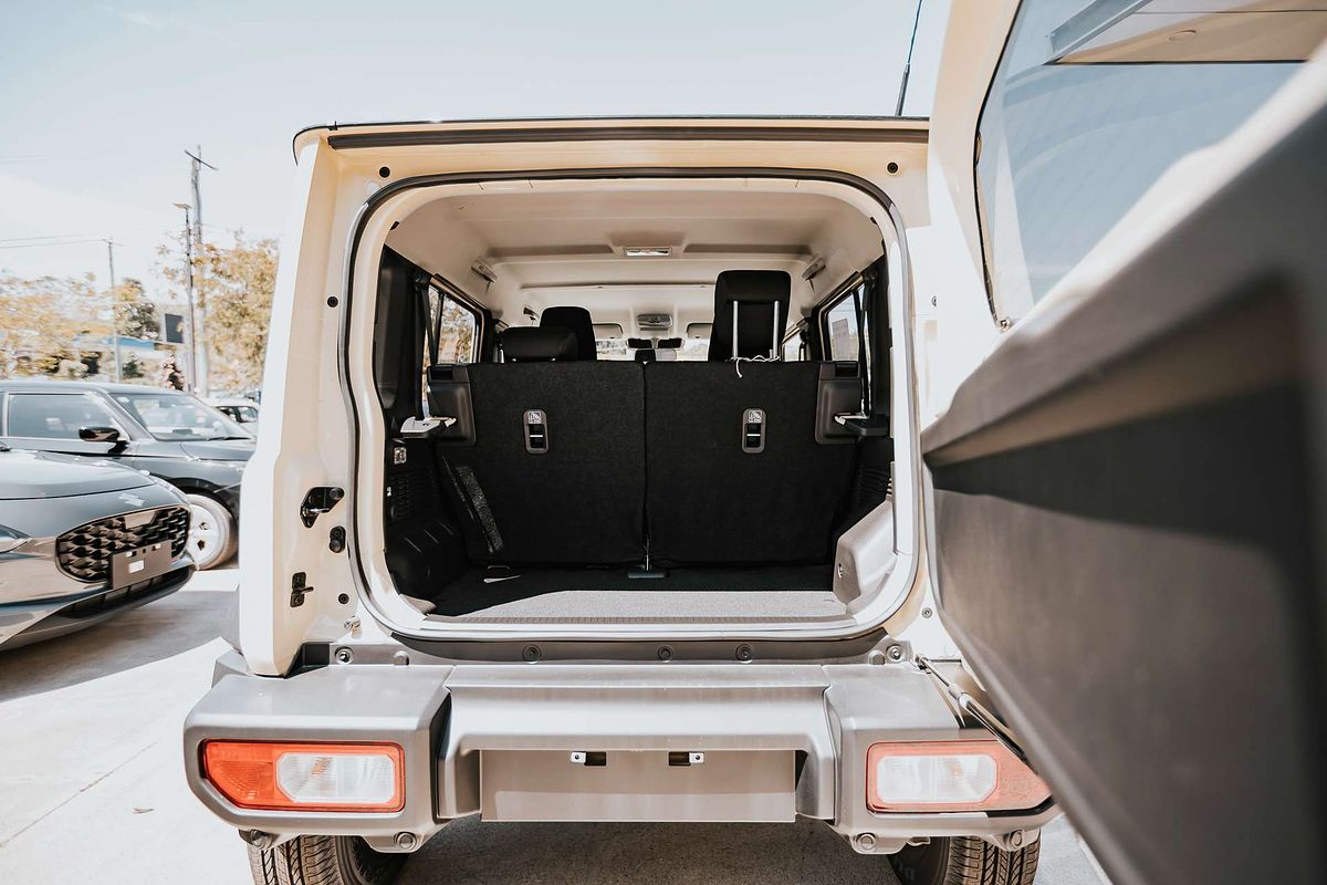 2026 Suzuki Jimny XL in Chiffon Ivory/Blk | New SUV | Stock #AN41503949 ...