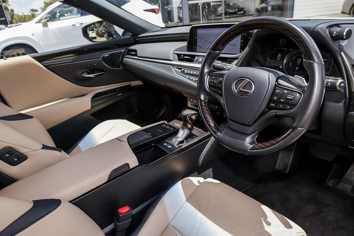 SOLD 2020 Lexus ES ES300h Sports Luxury in Silver | Used Sedan | Stock ...