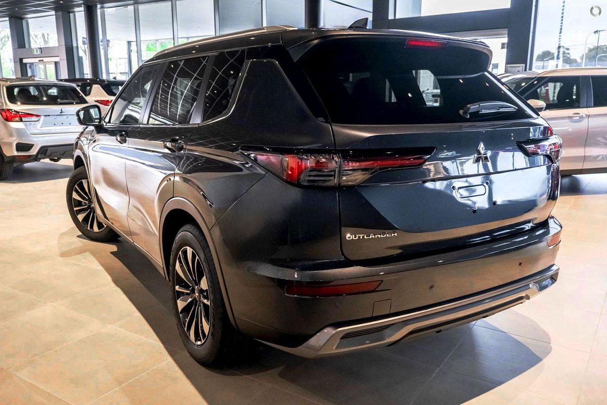 2025 Mitsubishi Outlander LS in Grey | New SUV | Stock #3093141 | Ryde ...