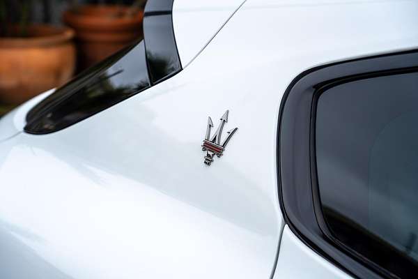 2025 Maserati Grecale Trofeo in White | New SUV | Stock #NM1106 ...