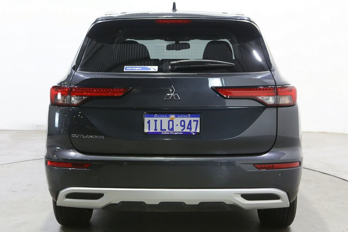 SOLD 2024 Mitsubishi Outlander LS in GRAPHITE GREY | Used SUV | Stock ...