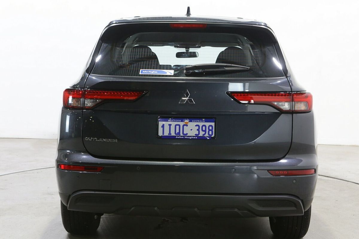 SOLD 2024 Mitsubishi Outlander ES in GRAPHITE GREY | Used SUV | Stock ...