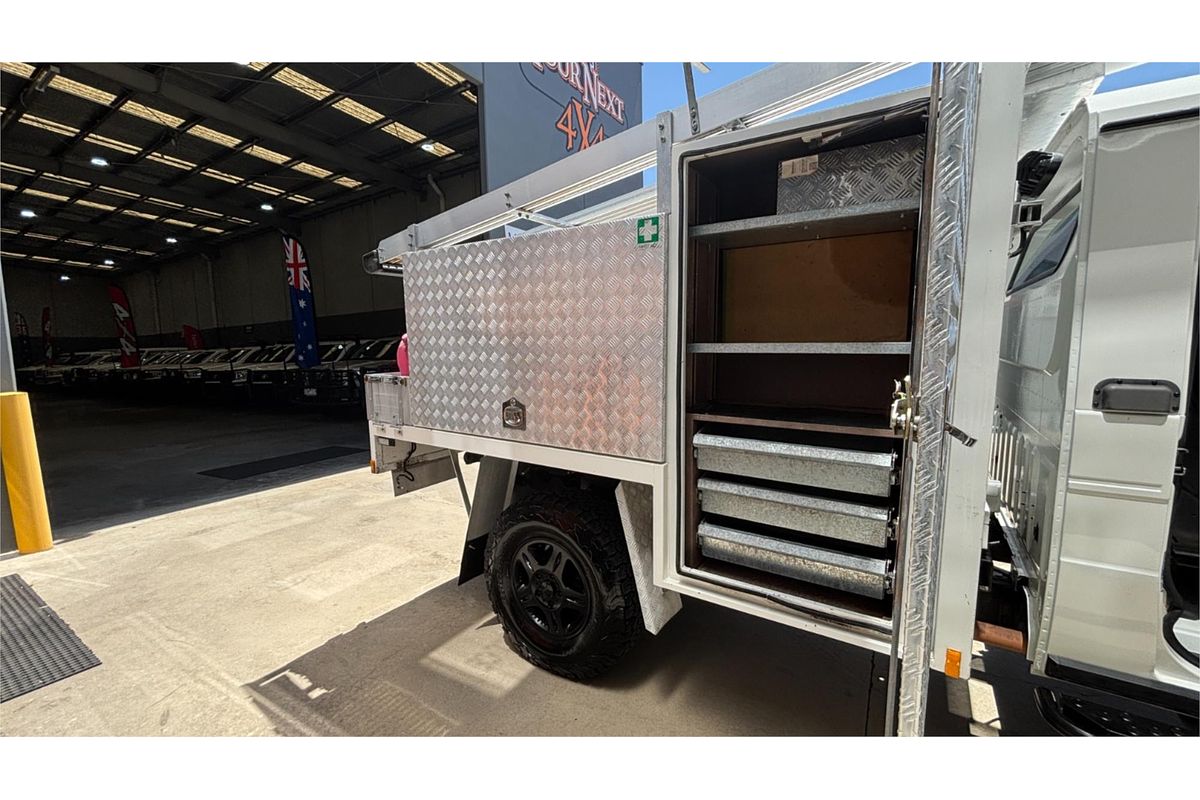 SOLD 2017 Mercedes-Benz G-Class G300 CDI in White | Used Ute | Stock ...