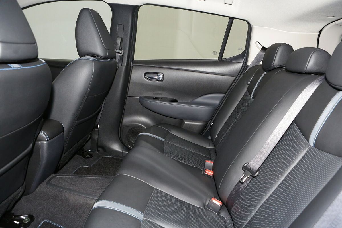 SOLD 2022 Nissan LEAF in White | Used Hatch | Stock #468416 ...