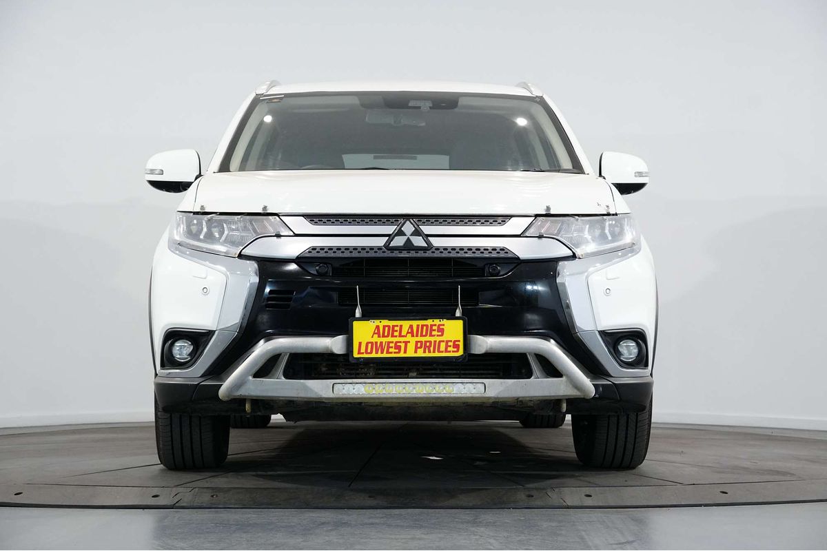 SOLD 2020 Mitsubishi Outlander Exceed in WHITE | Used SUV | Stock ...