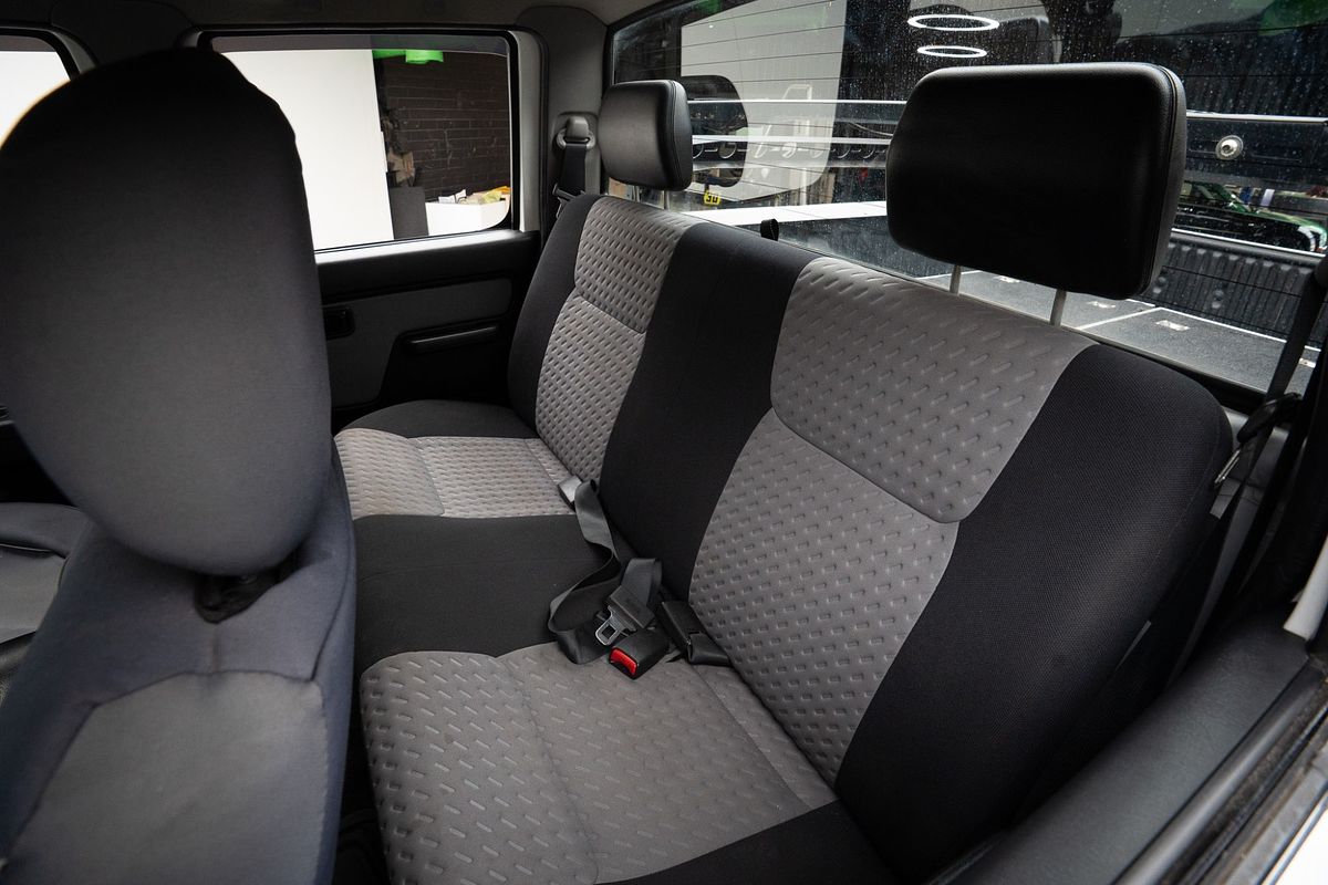 SOLD 2015 Nissan Navara ST-R in WHITE | Used Ute | Stock #7697 ...