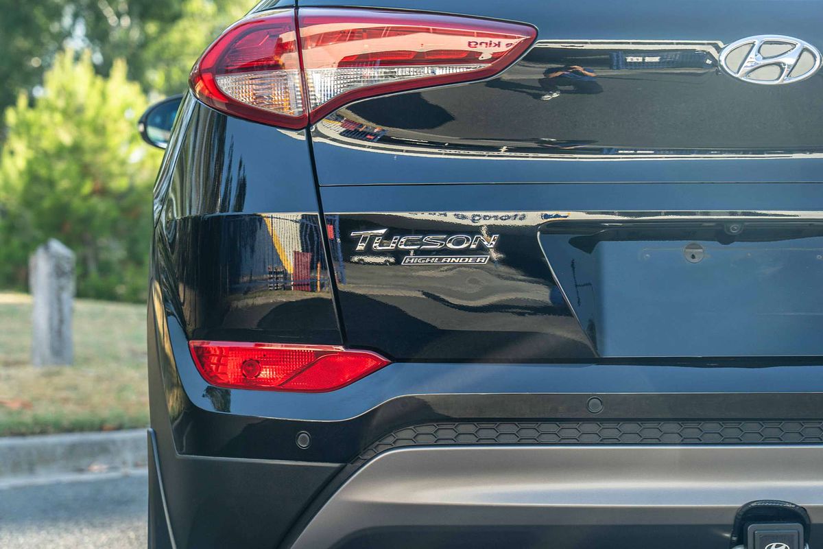 SOLD 2015 Hyundai Tucson Highlander in BLACK | Used SUV | Stock #157203 ...