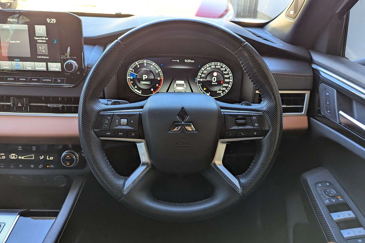 2022 Mitsubishi Outlander Exceed Tourer in WHITE | Used SUV | Stock # ...