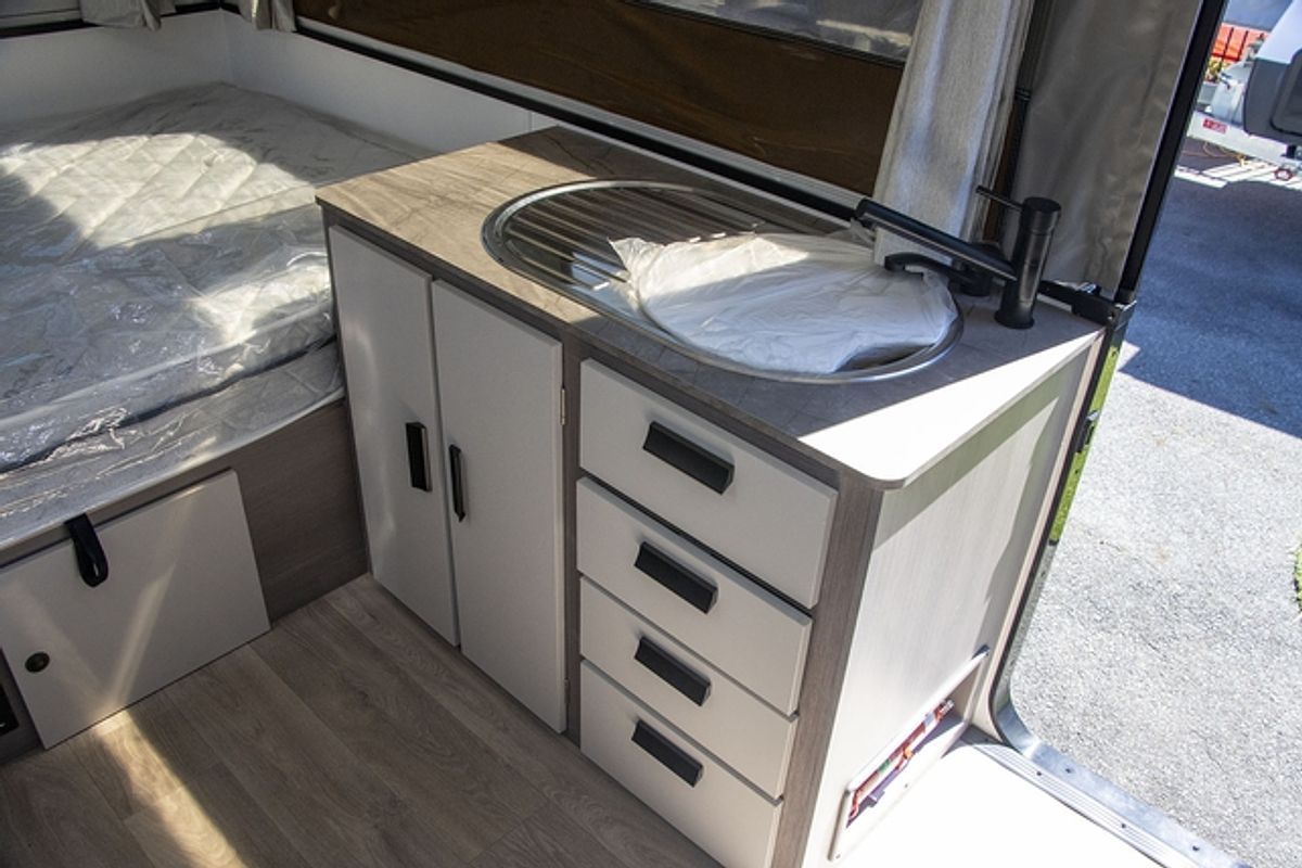 2025 Jayco PENGUIN CAMPER in GREEN | New Caravan | Stock #23541 ...